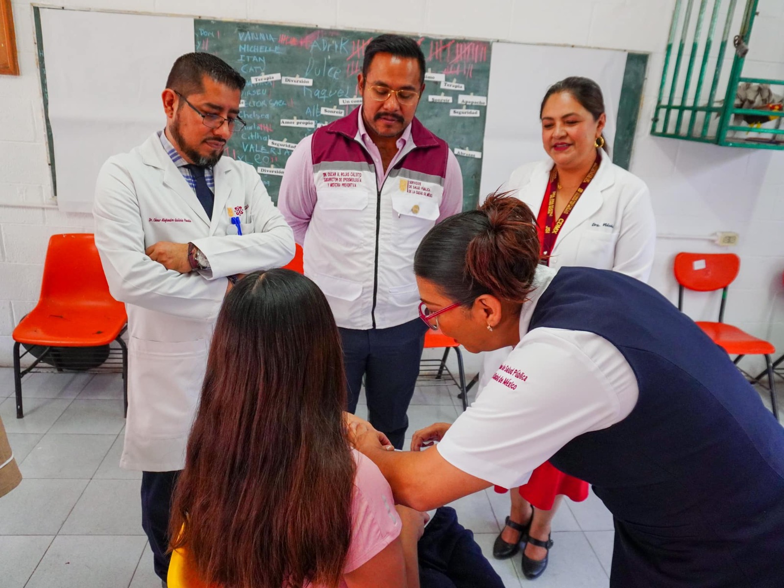 Inicia Campaña De Vacunación En Escuelas De La Ciudad De México Contra